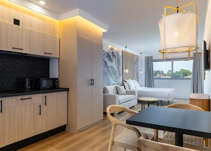 HA RETIRO SUITES, MADRID